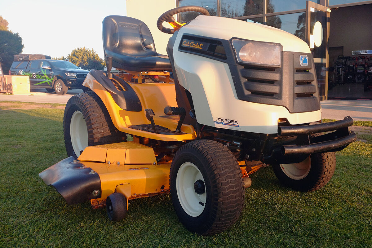 Cub Cadet GTX1054 Secondhand Mower | Mowers Galore